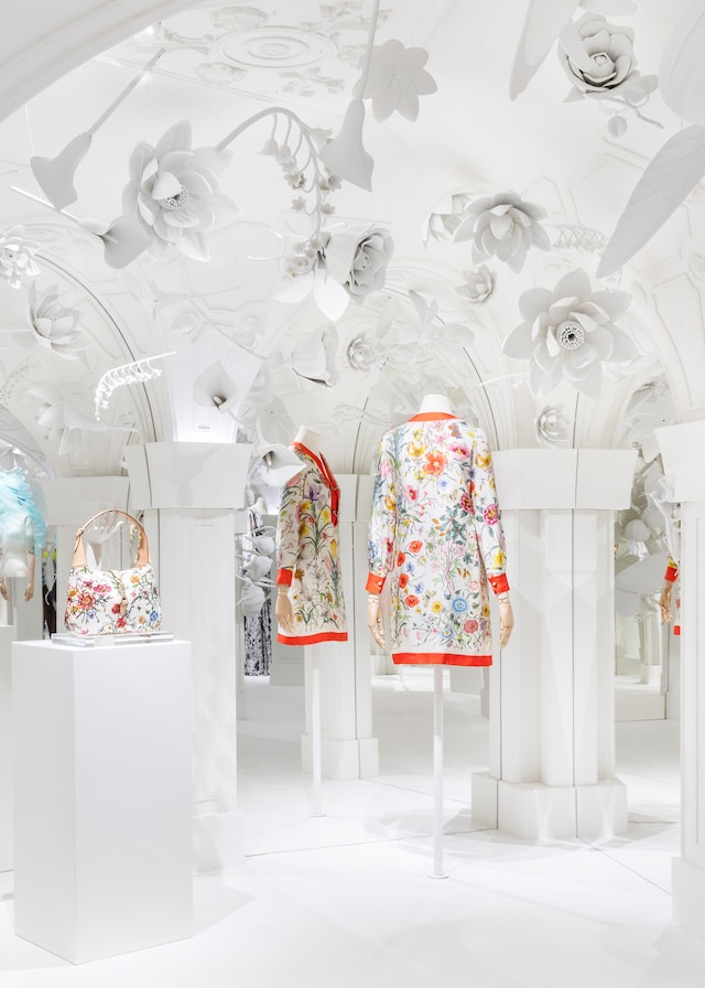 Gucci Cosmos lands in London, portraying the century-spanning ...