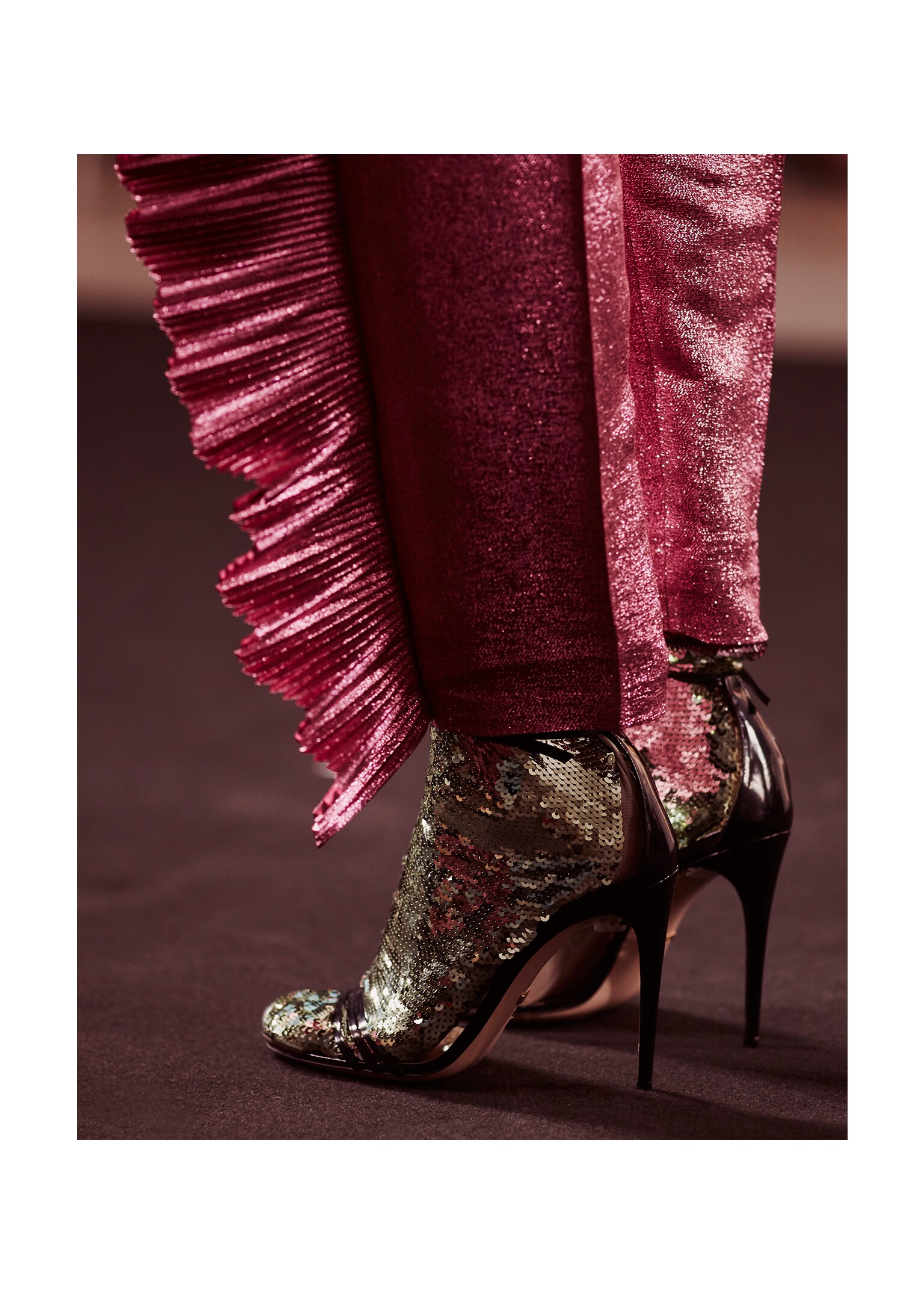 Color and dimension on the Women’s Spring Summer 2017 Runway. - Gucci ...