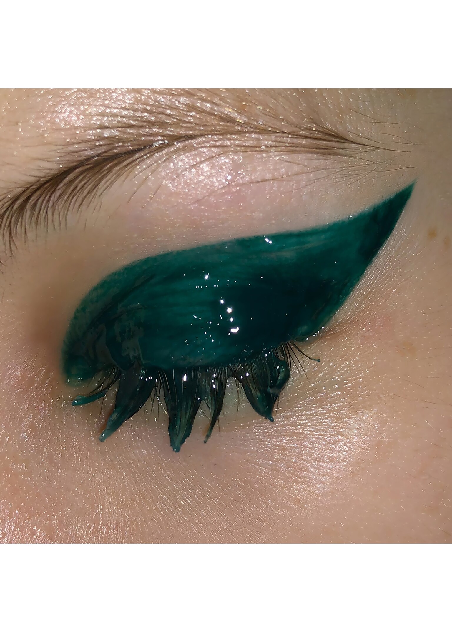 Beauty and human aesthetics according to makeup activist Eszter Magyar ...