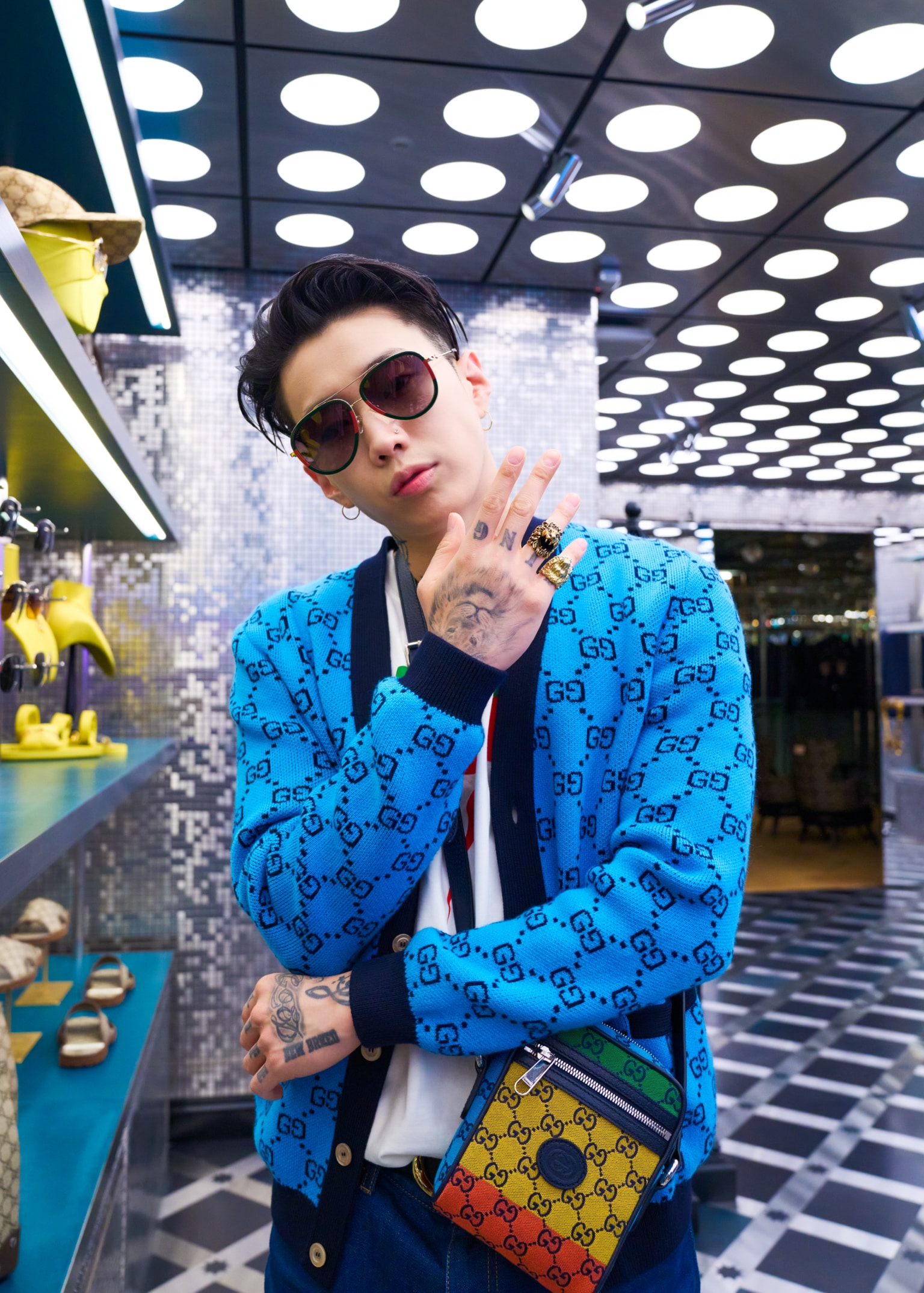 카이, 선미 등 셀러브리티들과 함께 서울의 새로운 플래그십 스토어 구찌 가옥(GUCCI GAOK)을 투어해보세요. - 구찌 스토리