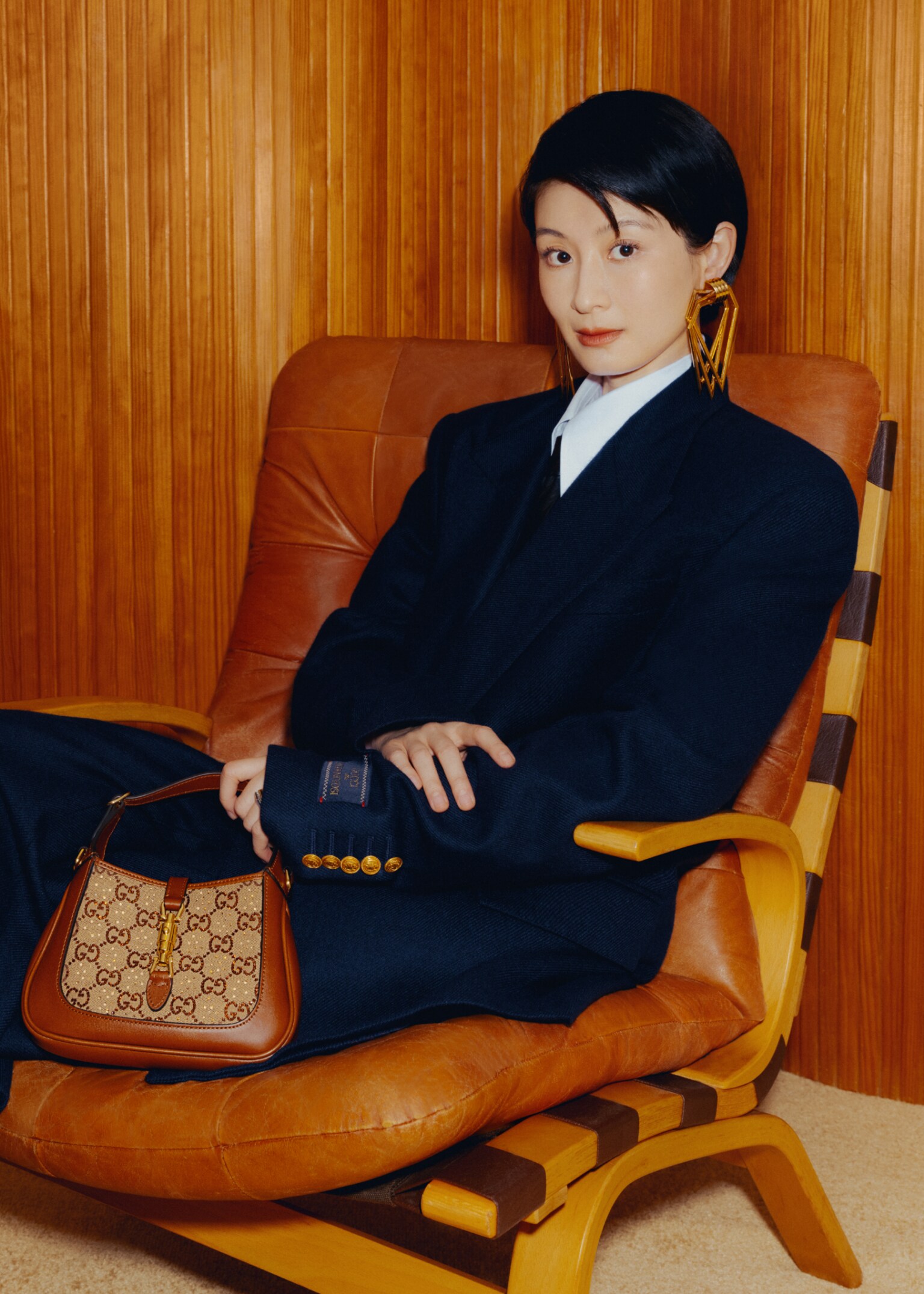 The third chapter of ‘Mind Travelers’ is dedicated to the Jackie 1961 bag and the sense of style ...