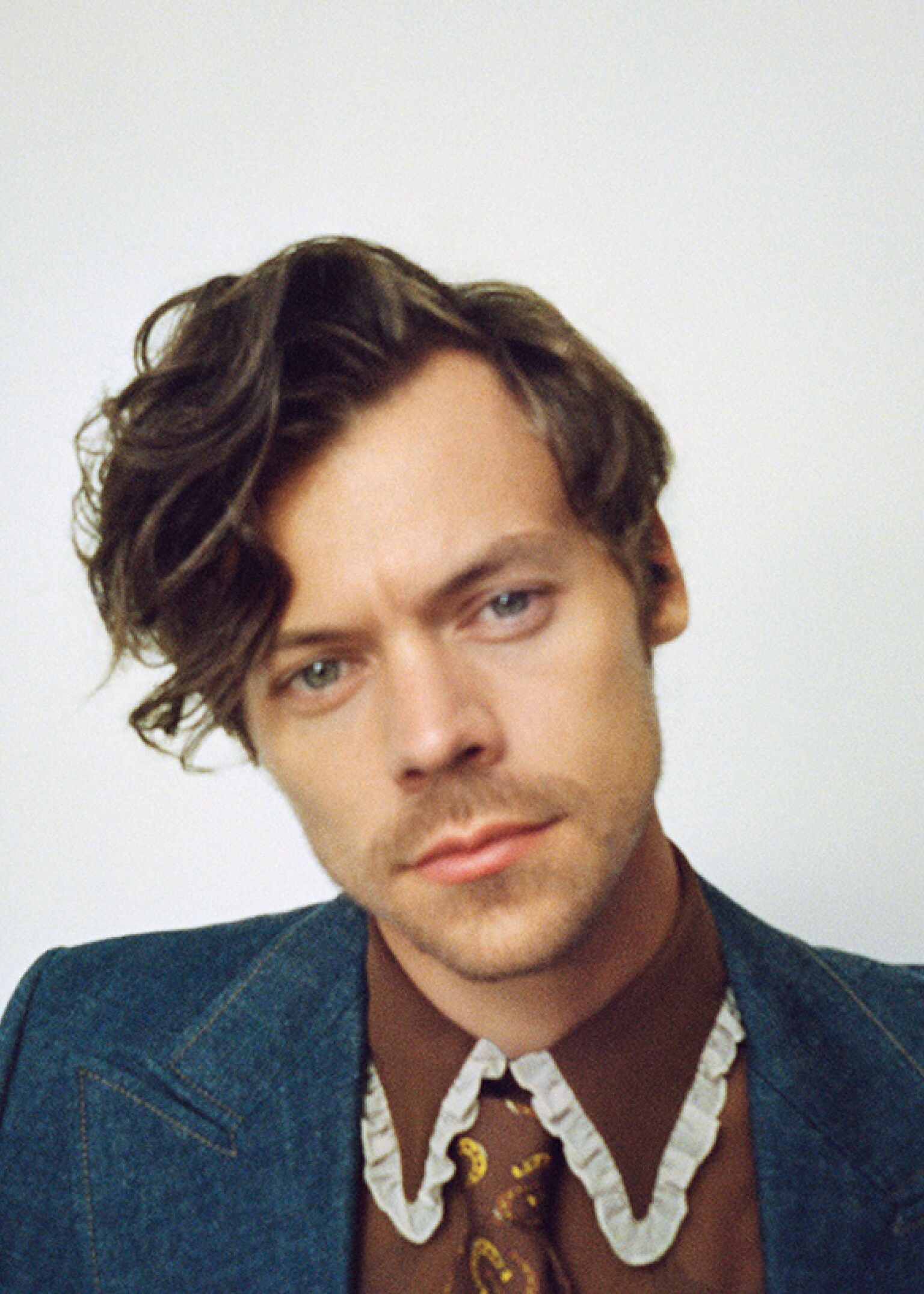 Harry Styles stars in the campaign of Gucci HA HA HA, the collection ...