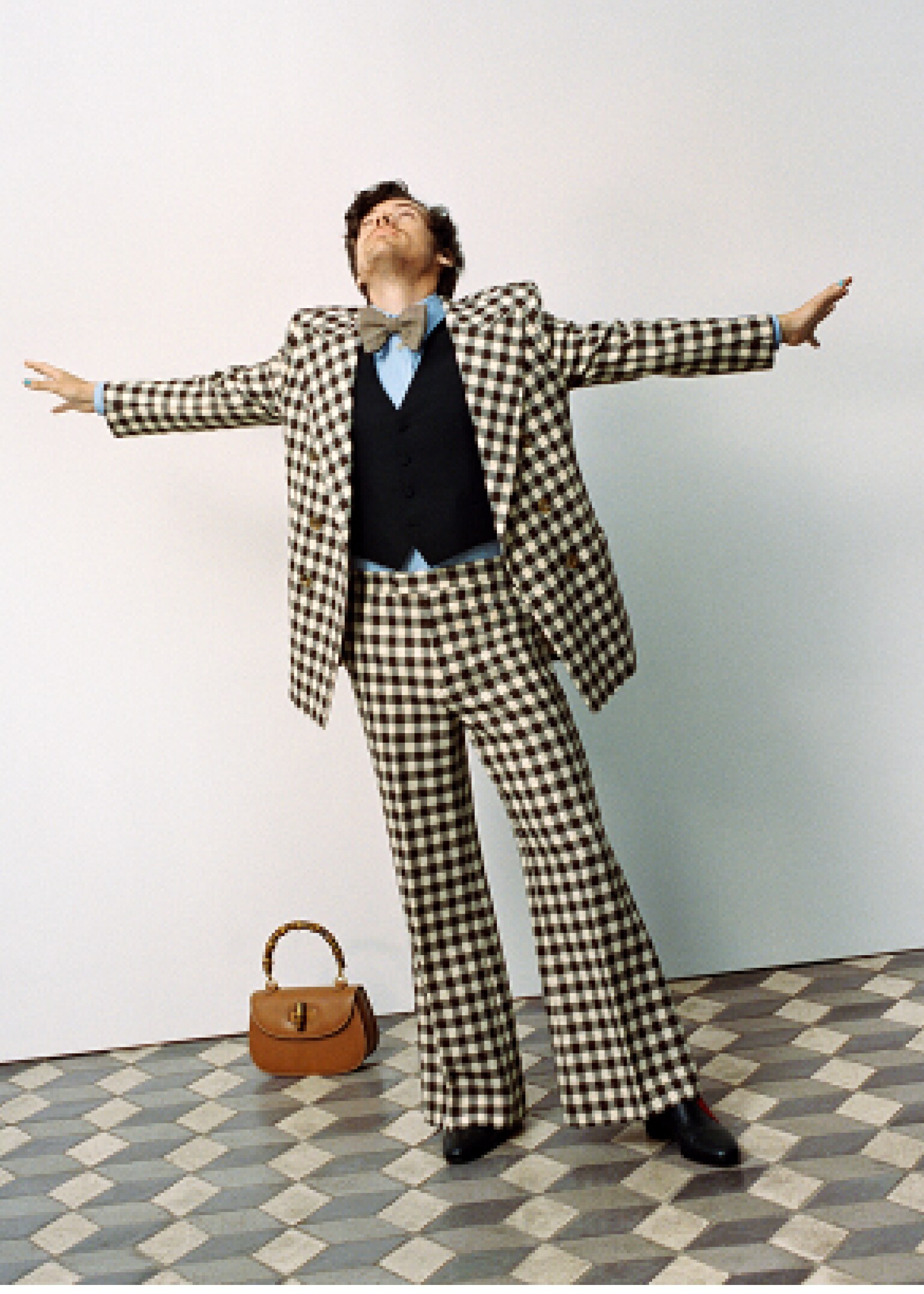 Harry Styles stars in the campaign of Gucci HA HA HA, the collection ...