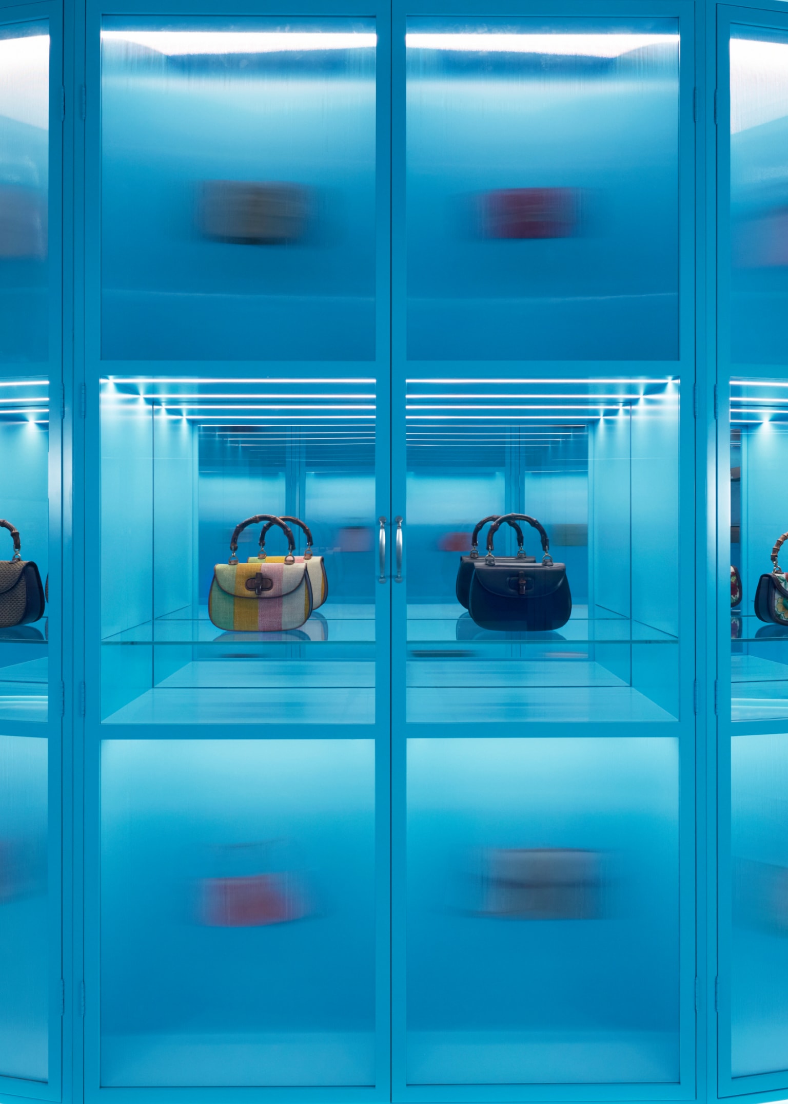 Gucci Cosmos นับเป็นครั้งแรกที่ไอเท็มดั้งเดิมสุดไอคอนิกของแบรนด์จะ ...