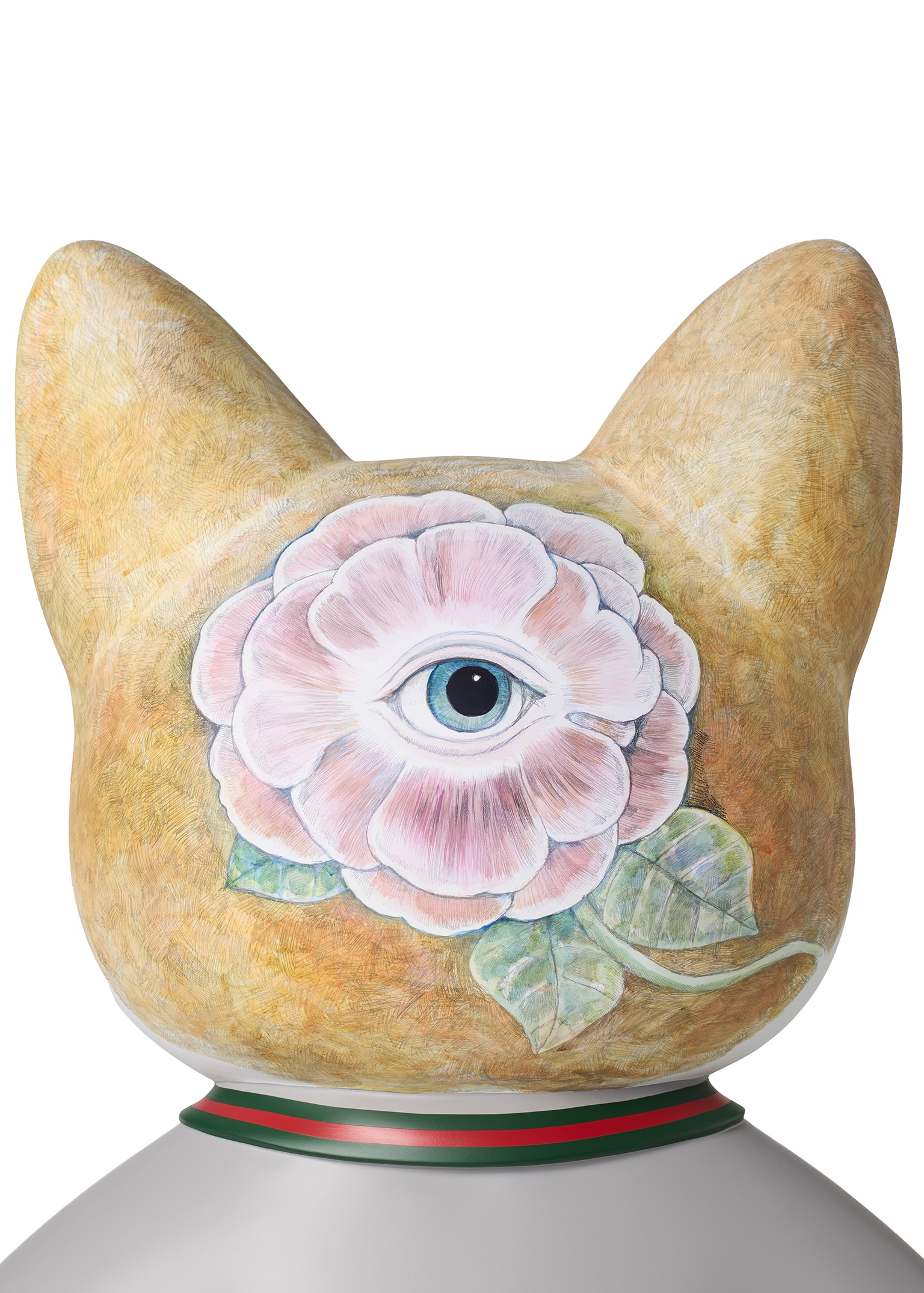 アーティスト、ヒグチユウコとともに、ハンドペイントされた唯一無二のアートピース10体を、グッチの店舗にて公開します。 - グッチ ダイアリ