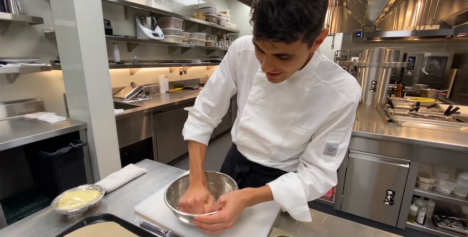 Cook together with the Chefs de Cuisine of Gucci Osteria da Massimo ...