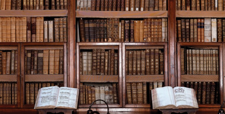 The Angelica Library: the first public library in Europe - Gucci Stories