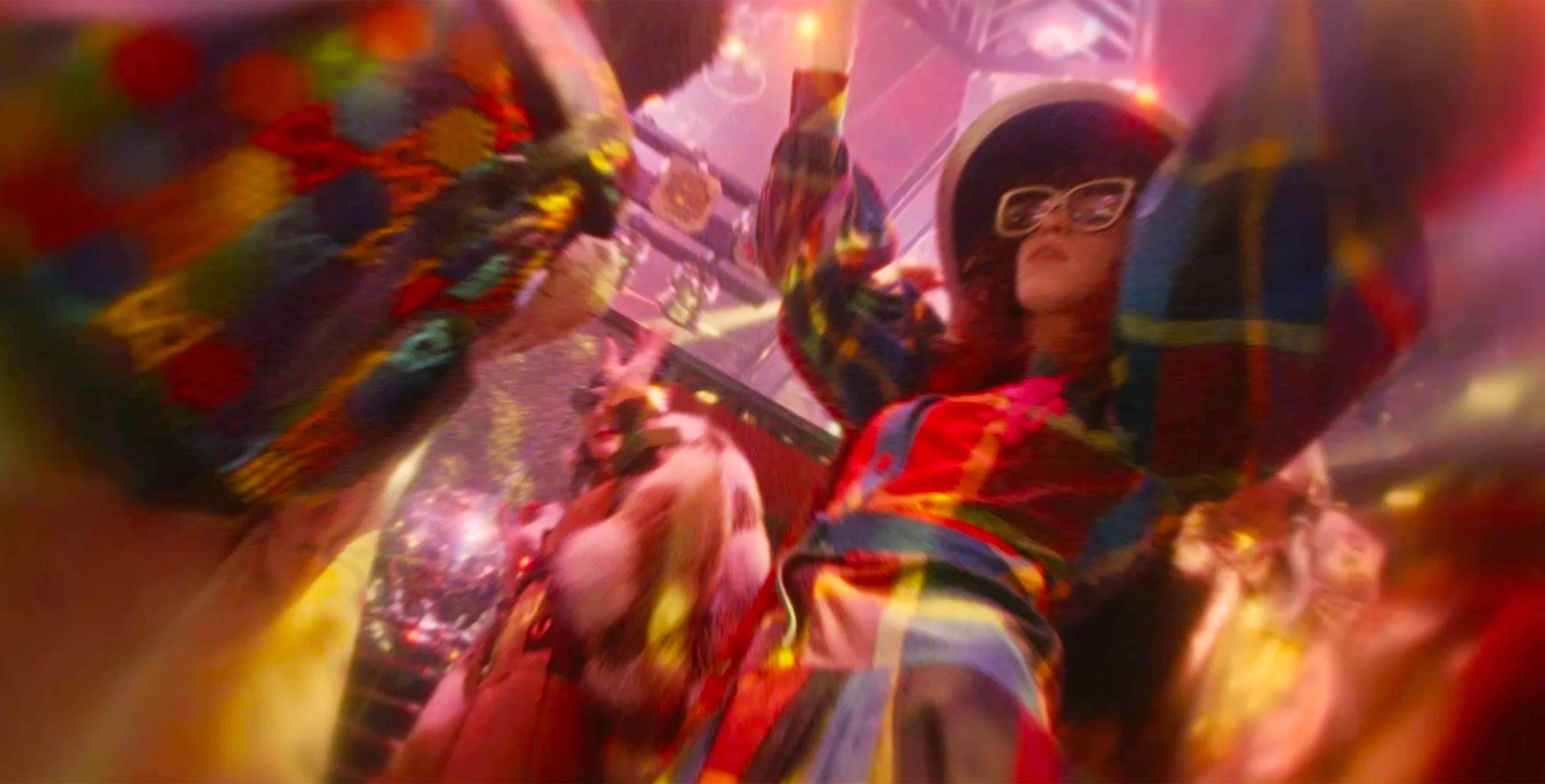 Hypnotizing and surreal, presenting the GG Psychedelic campaign for a ...