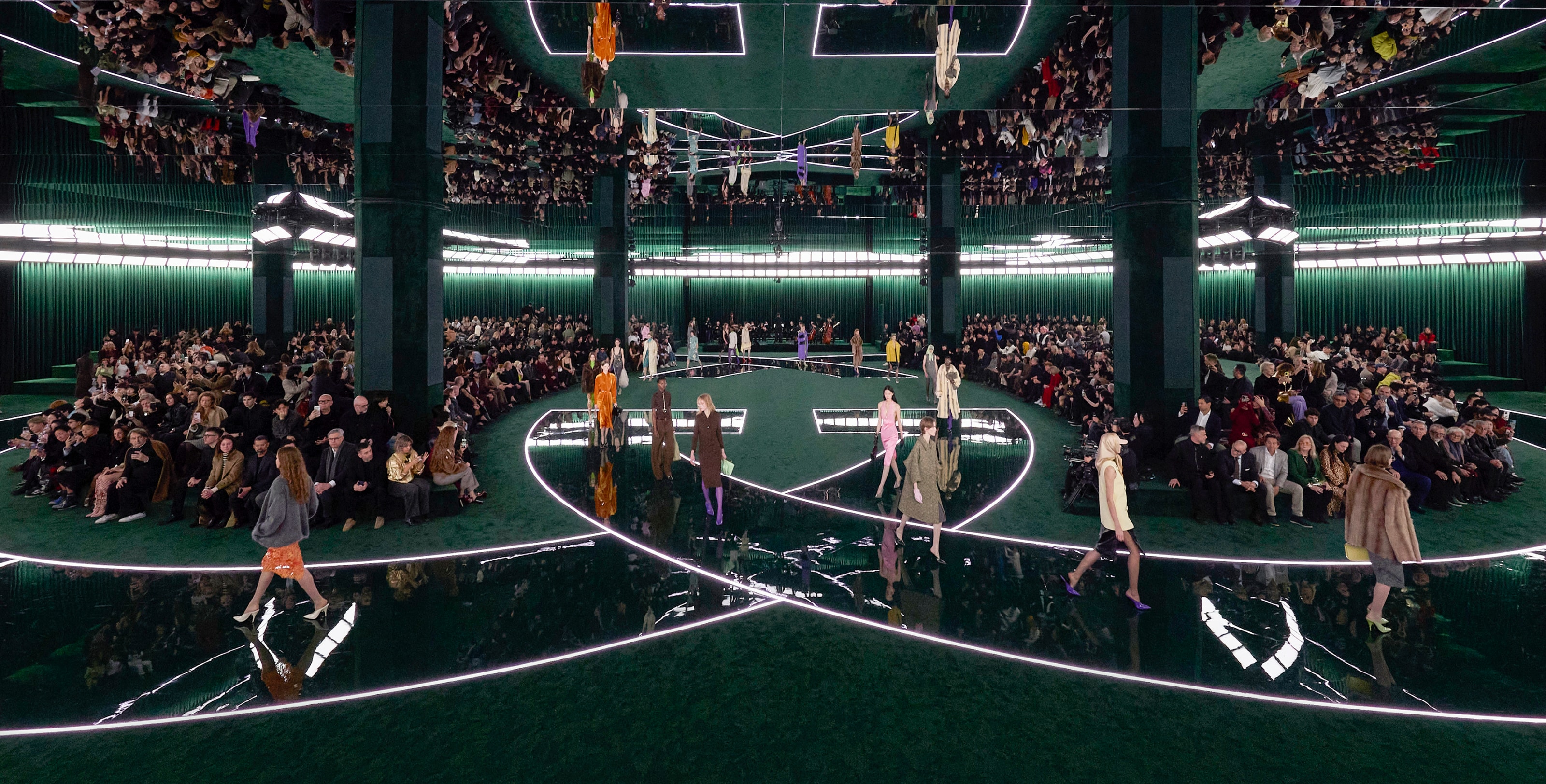 Découvrez la nouvelle collection Homme et Femme Automne-Hiver 2025 à Milan. - Gucci Stories