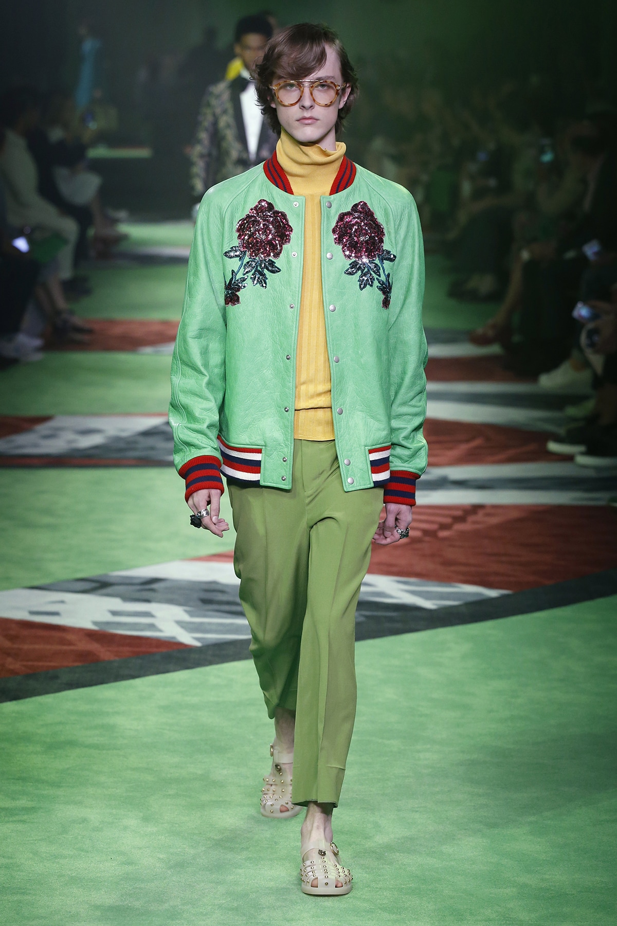 See every look from the Men’s Spring Summer 2017 Runway. - Gucci Stories