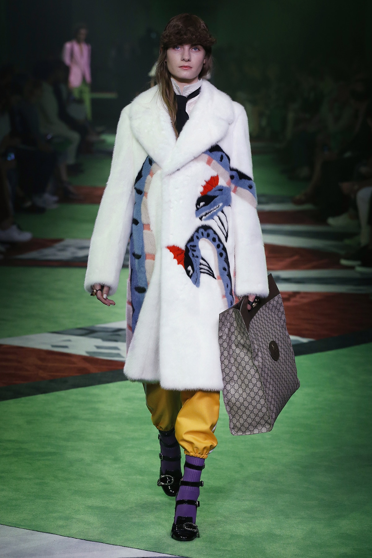 See every look from the Men’s Spring Summer 2017 Runway. - Gucci Stories