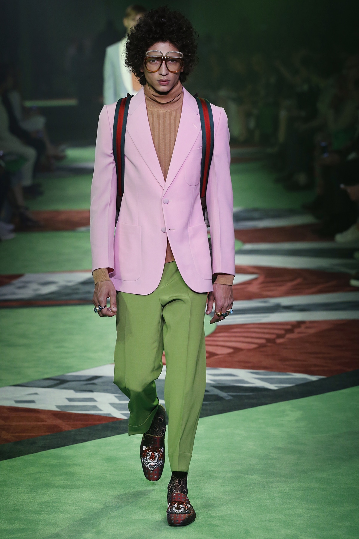 See every look from the Men’s Spring Summer 2017 Runway. - Gucci Stories