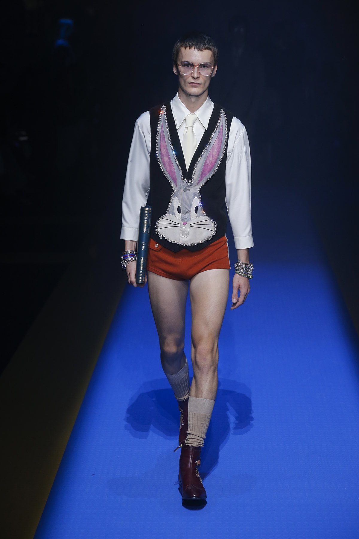 Women's and Men's Spring Summer 2018 runway looks. - Gucci Stories