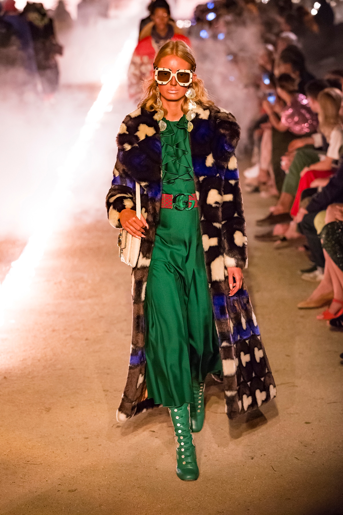 Cruise 2019: todos los looks de hombre y de mujer del desfile - Gucci ...