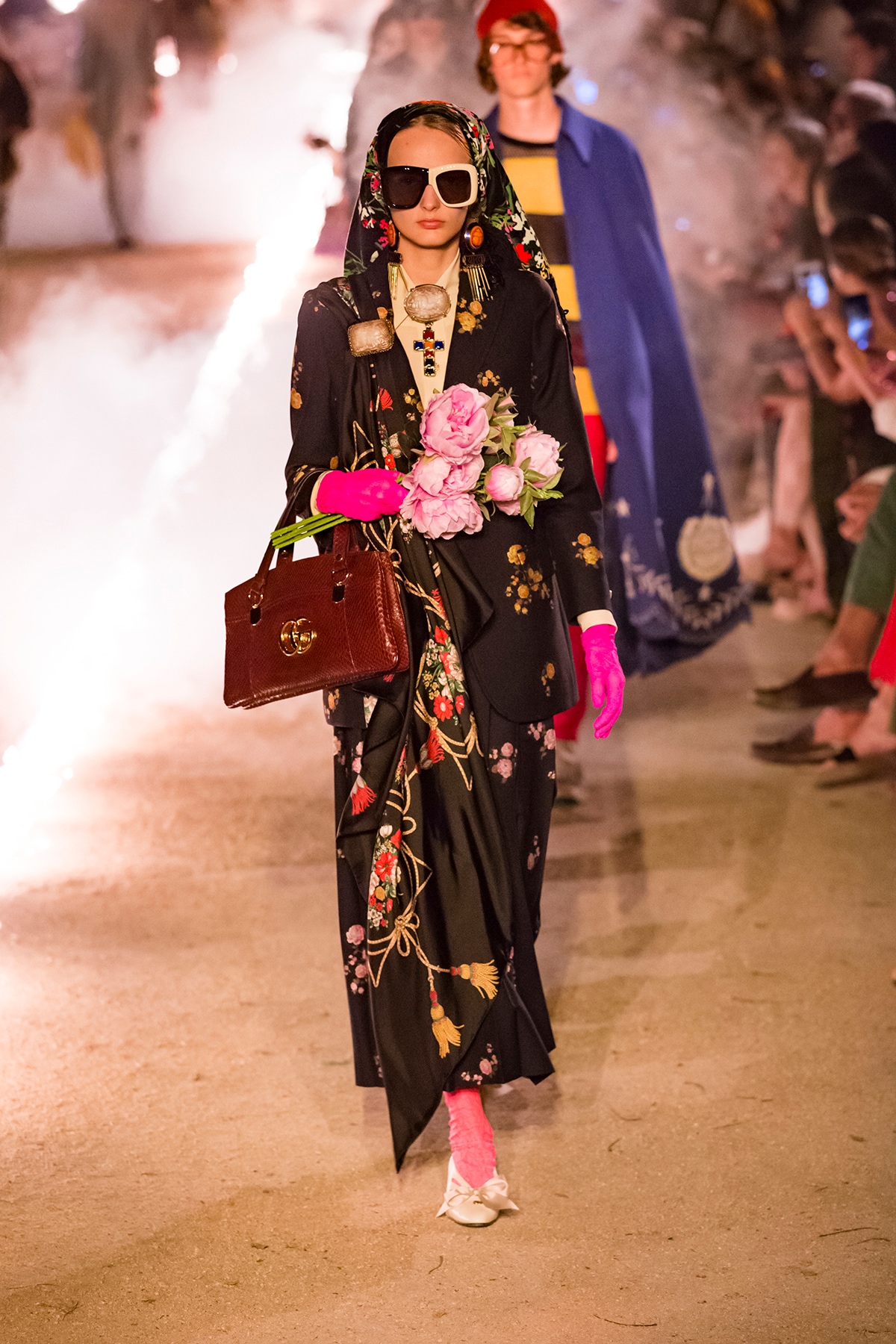 Cruise 2019: todos los looks de hombre y de mujer del desfile - Gucci ...