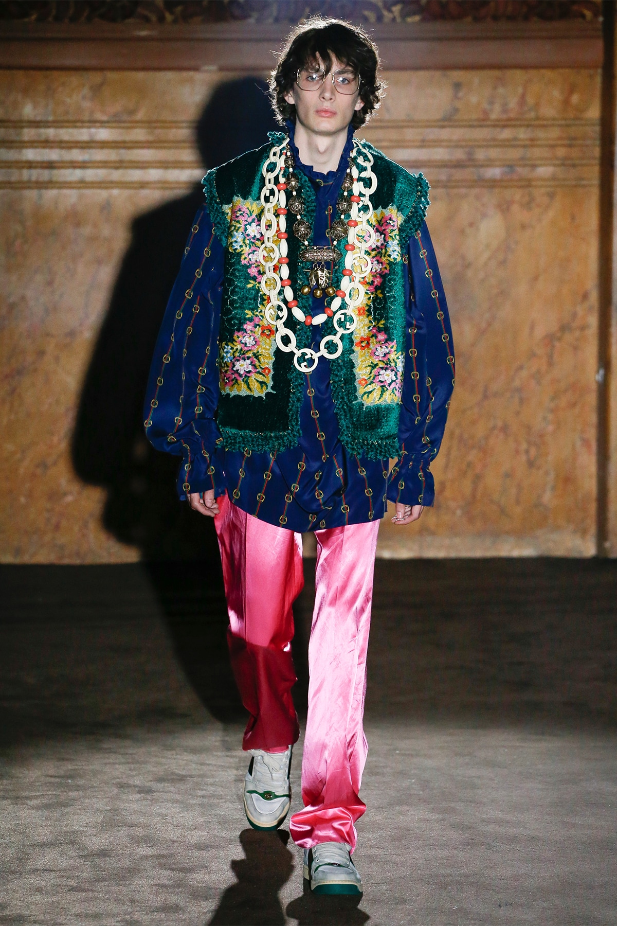 Spring Summer 2019 Fashion Show Looks | GUCCI