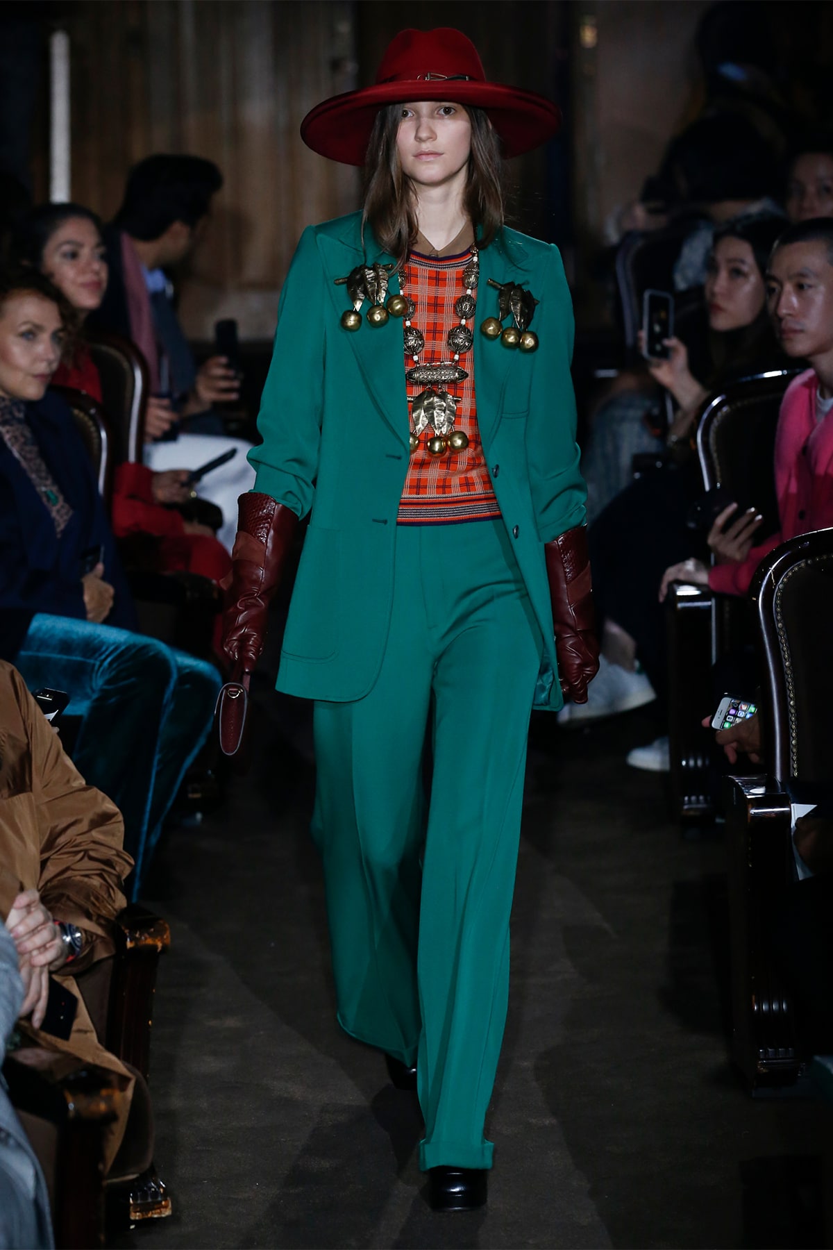 Spring Summer 2019 Fashion Show Looks | GUCCI