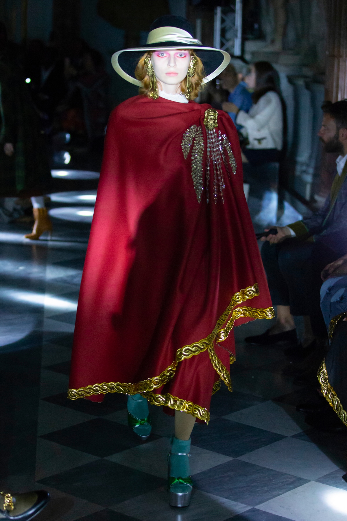 The Women's and Men's runway looks from Cruise 2020. - Gucci Stories