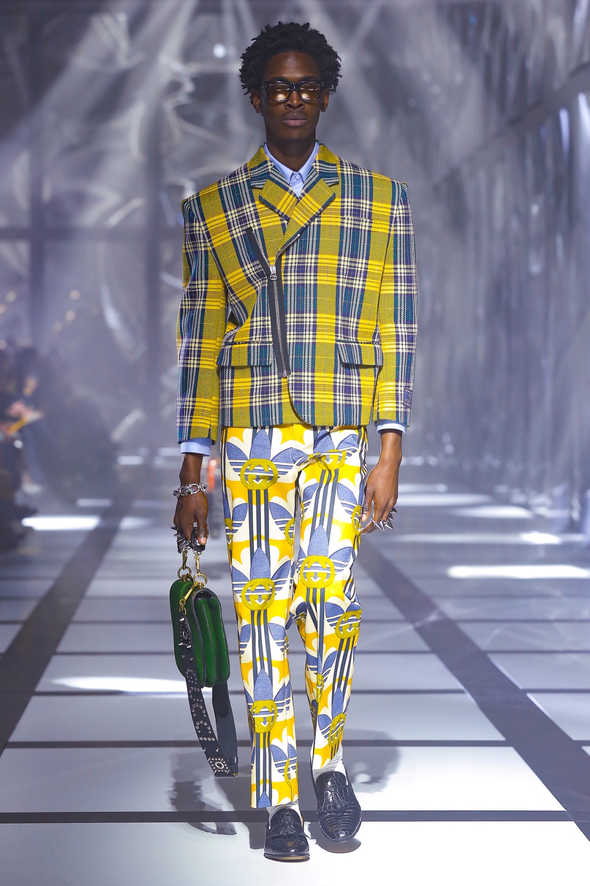 The looks from the Exquisite Gucci fashion show. - Gucci Stories