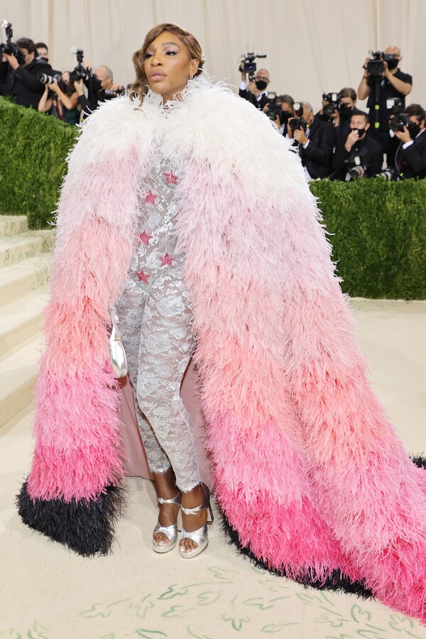 A gallery of guests in Gucci at the Met Gala 2021 - Gucci Stories