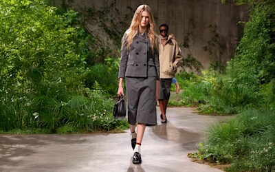 GUCCI® AE Official Site | Redefining Luxury Fashion