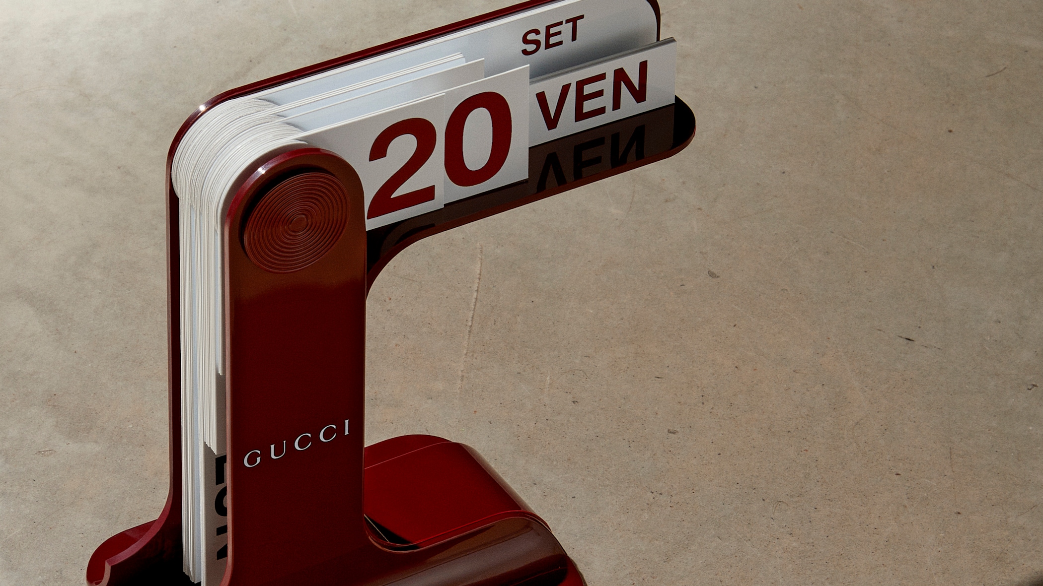 GUCCI® AE Official Site | Redefining Luxury Fashion