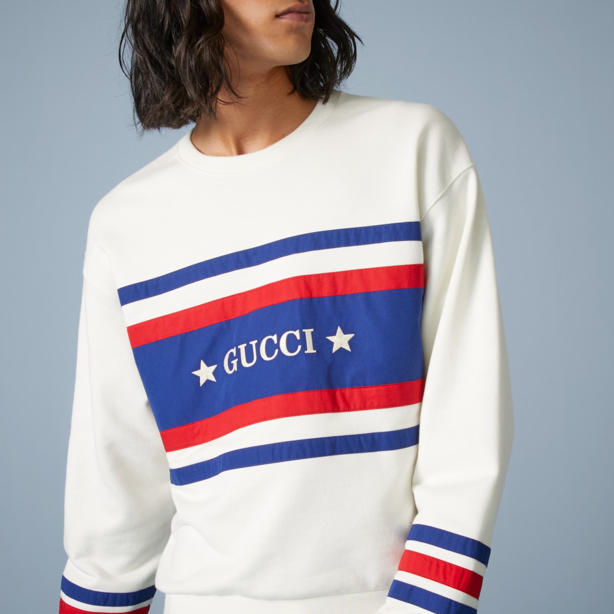 Felpa in jersey di cotone con ricamo in color gesso | GUCCI® Italia