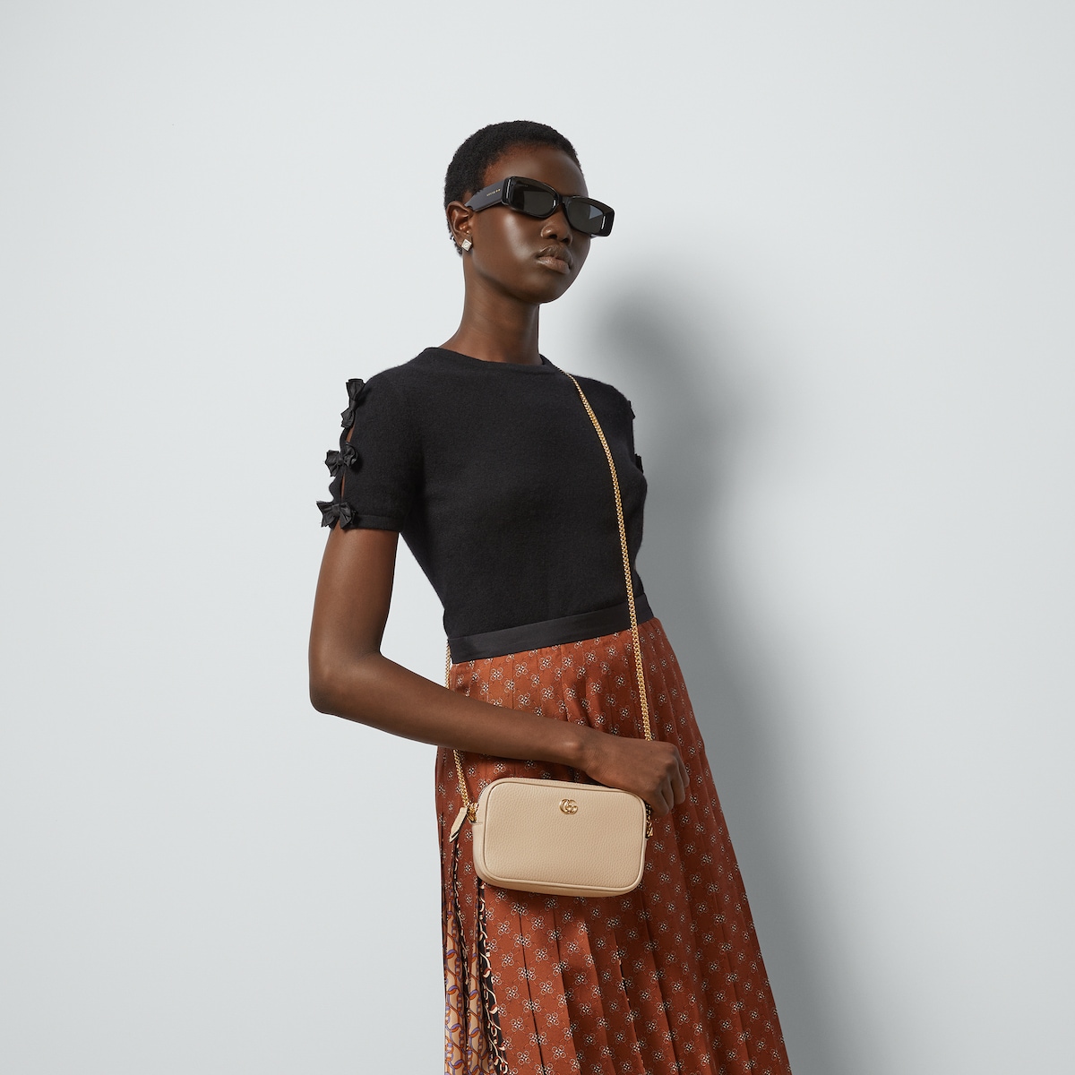 GG Marmont mini camera bag in beige leather | GUCCI® NZ