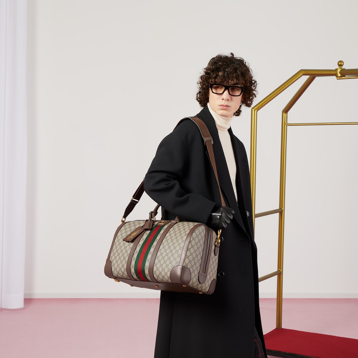 Gucci Savoy medium duffle bag in beige and ebony Supreme | GUCCI® Canada