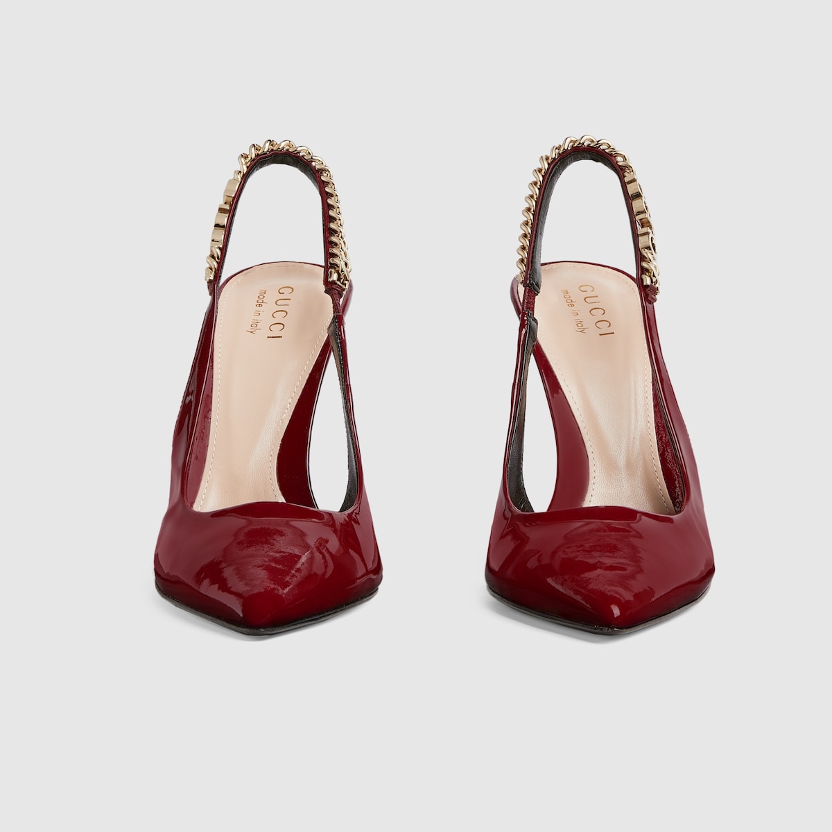 Zapato de salón Gucci Signoria con talón descubierto en charol Rosso ...