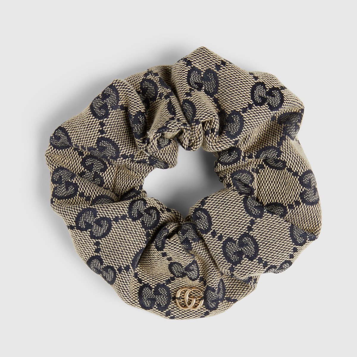 ยางรัดผม GG canvas scrunchie inสีเบจและสีน้ำเงิน | GUCCI® TH