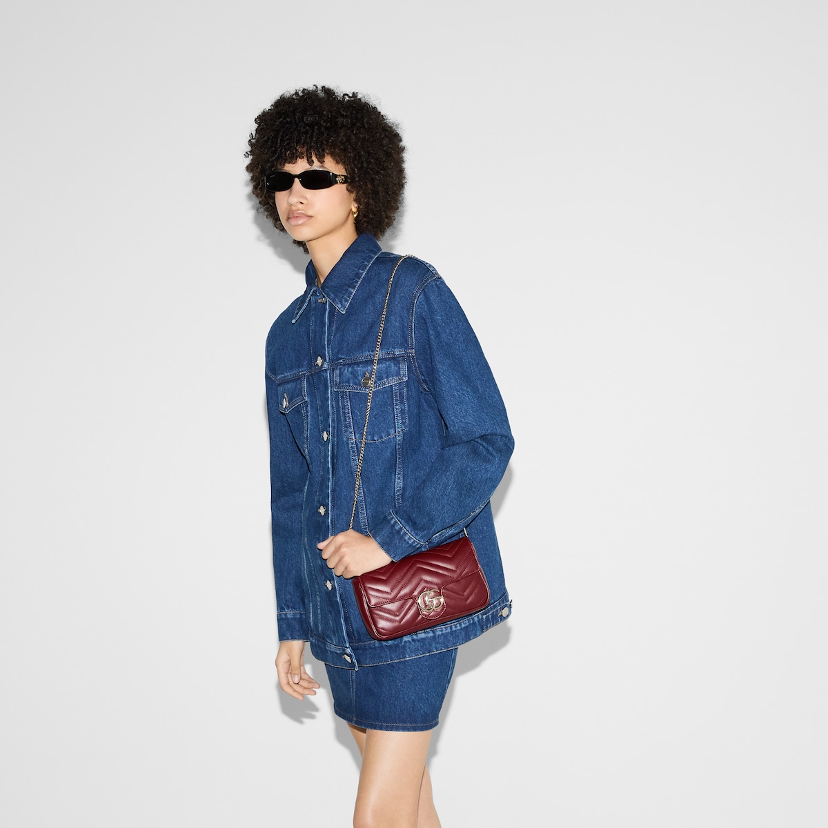GG Marmont small shoulder bag in Rosso Ancora red leather | GUCCI® IE