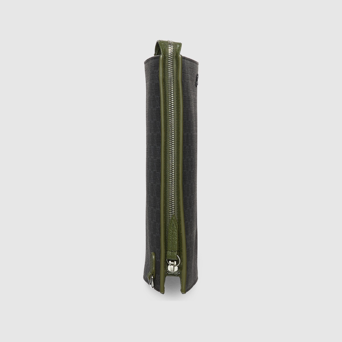GG pouch with dark green trim in black GG Supreme canvas | GUCCI® SG