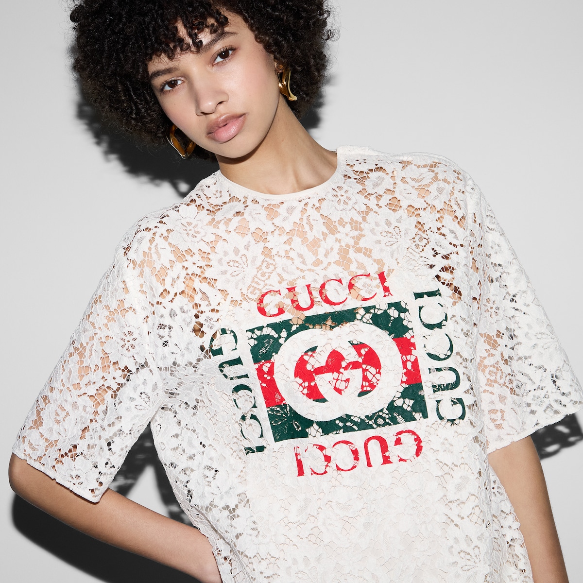Gucci floral cotton lace top with print in off-white | GUCCI® SE