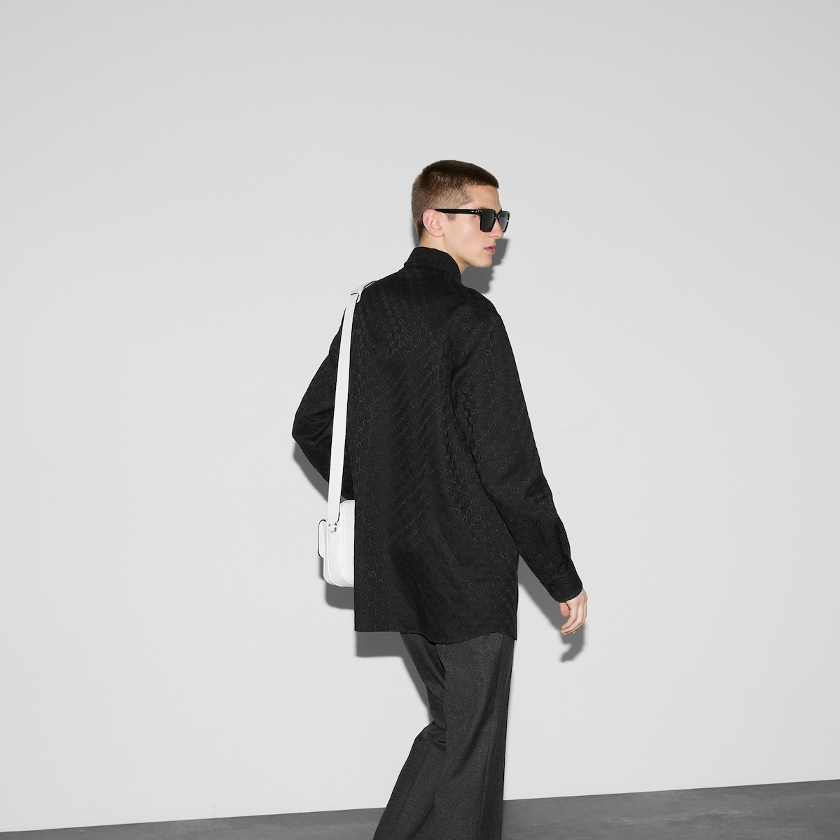 Chemise en toile GG en noir | GUCCI® FR