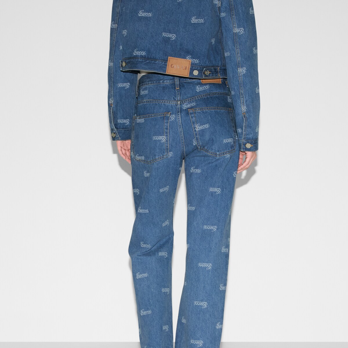 Low waist cropped denim pant in blue | GUCCI® DK
