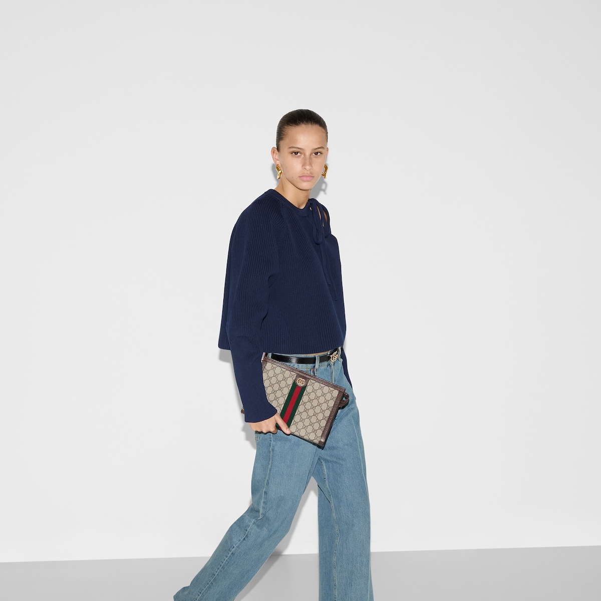 Pouch Ophidia misura piccola in tessuto Supreme beige ed ebano | GUCCI® IT