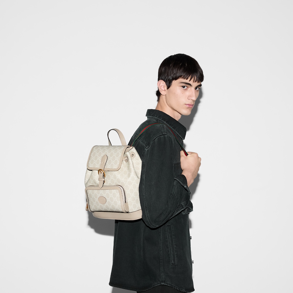 QA ®غوتشي |‎Backpack with Interlocking G in beige and white GG Supreme