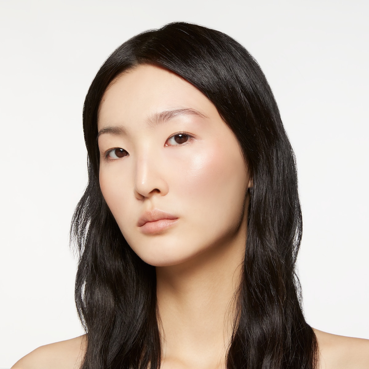 04, Gucci Glow Highlighter powder in 04 Opal Pink | GUCCI® Canada