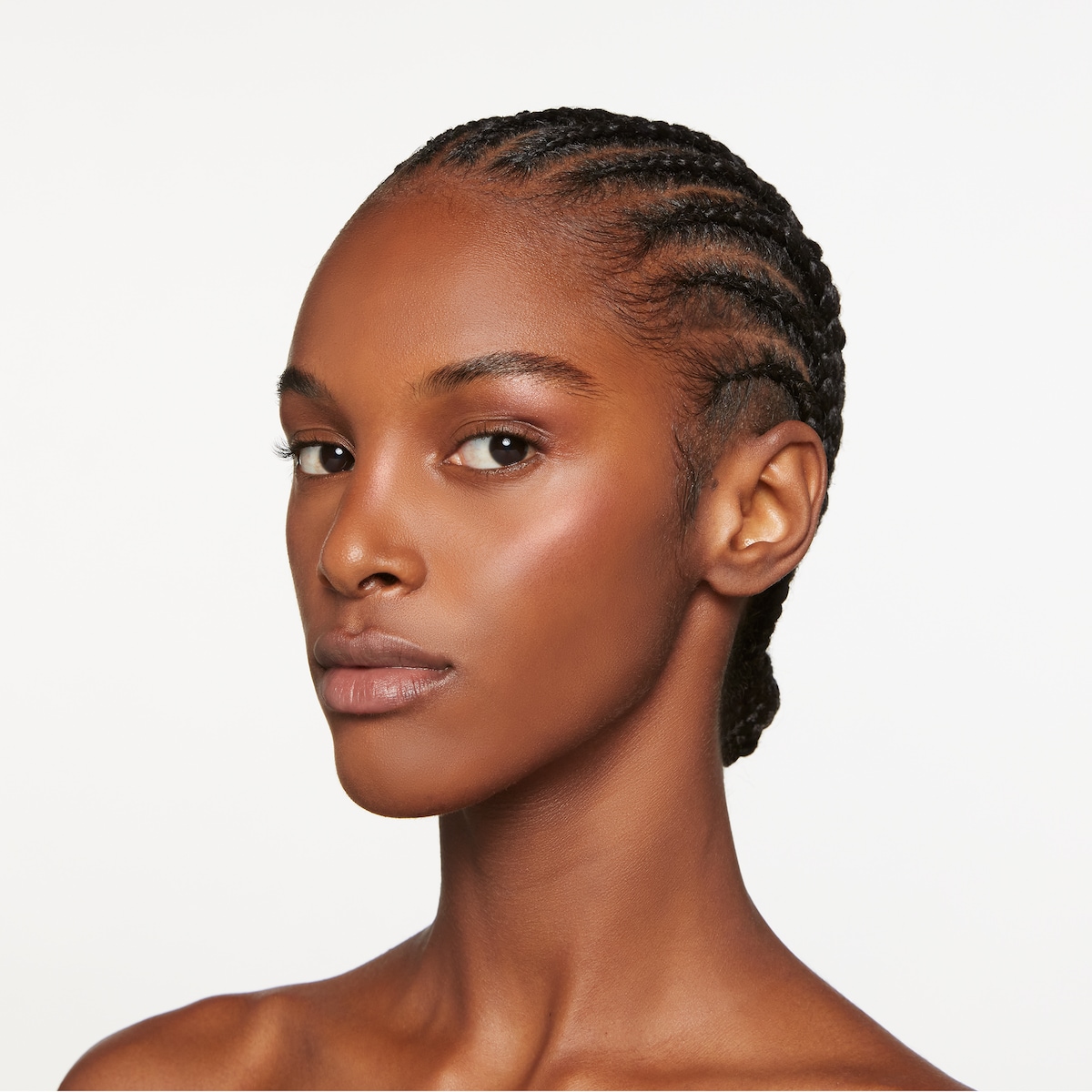 05, Gucci Glow Highlighter powder in 05 Warm Bronze | GUCCI® US