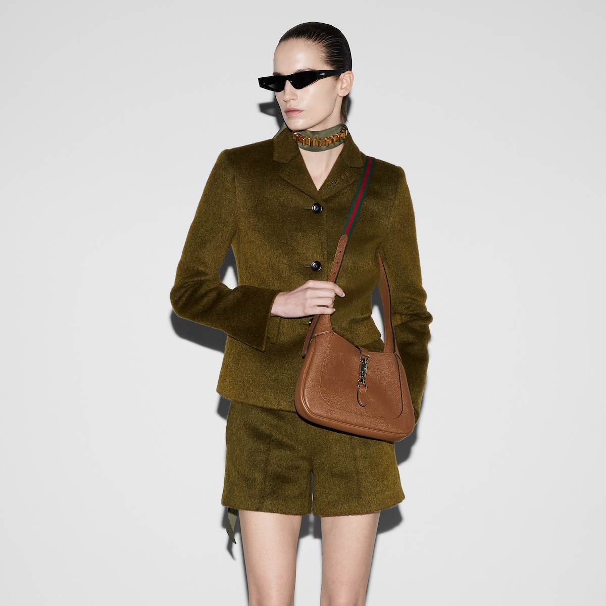 Sac Gucci Jackie 1961 moyen format en cuir couleur naturelle | GUCCI® FR