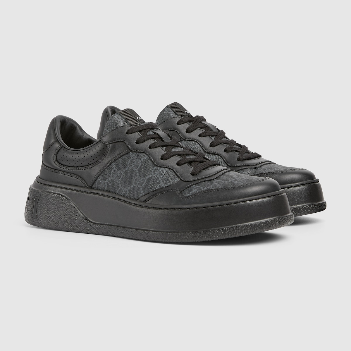 Men's chunky sneaker with GG in black GG Supreme | GUCCI® MX