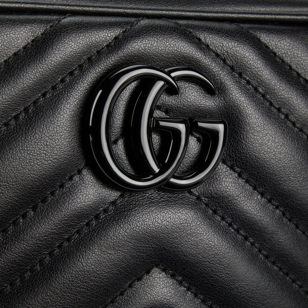 Mini camera bag GG Marmont in pelle nera | GUCCI® IT