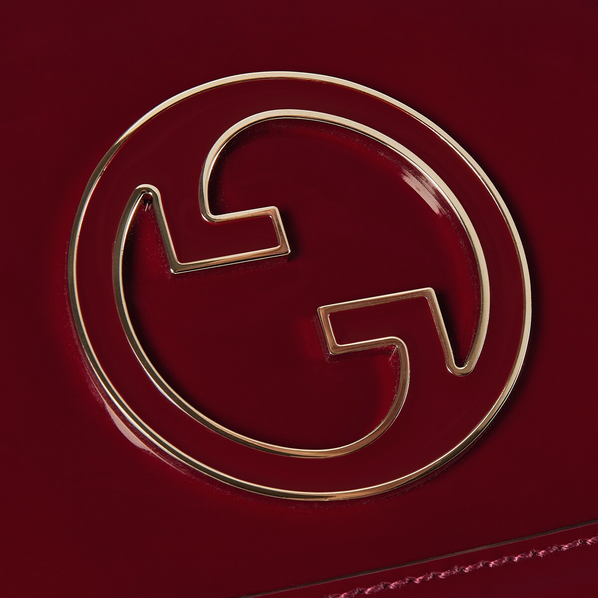 กระเป๋า Lunar New Year Gucci Blondie small bag inหนังแก้วสี Rosso ...