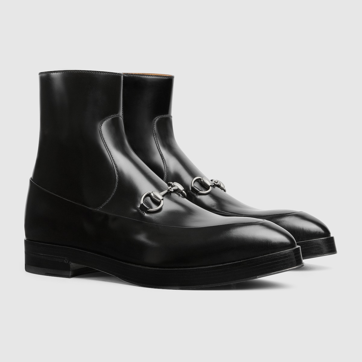 Men's Horsebit ankle boot in black leather | GUCCI® GR