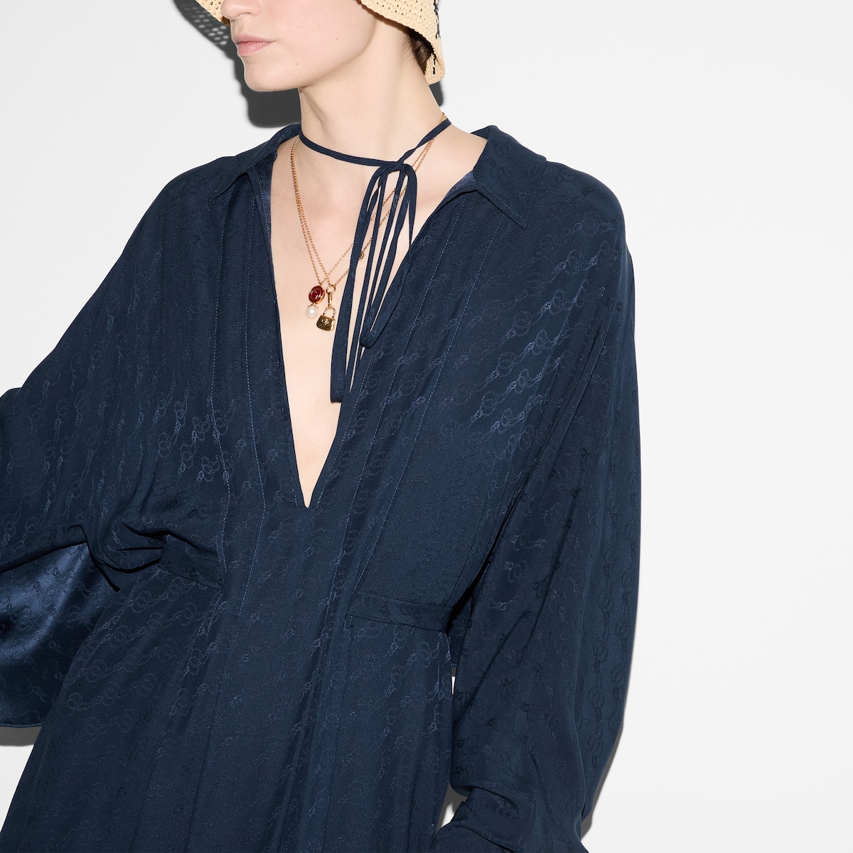 Robe en jacquard de soie GG et chaînes en bleu | GUCCI® FR