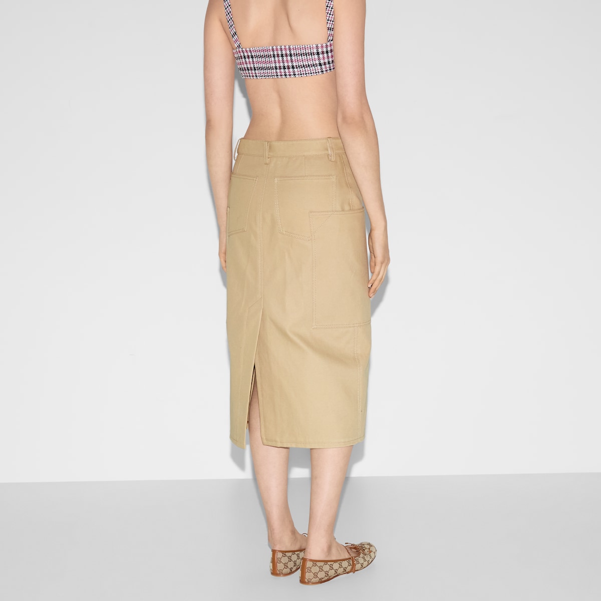 Embossed mid-length cotton drill skirt in beige | GUCCI® AE