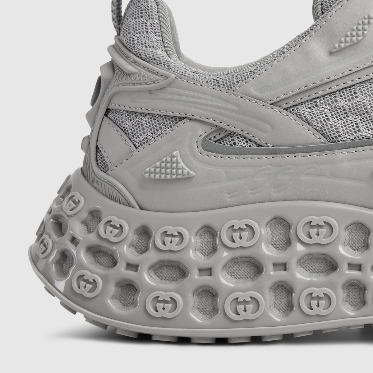 Men's Gucci cub3d sneaker in grey Demetra and mesh | GUCCI® US