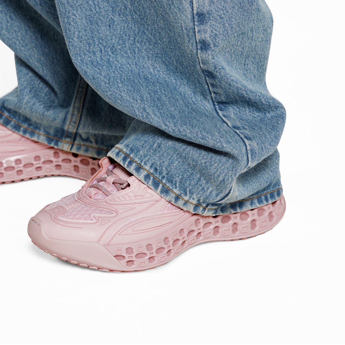 Baskets Gucci cub3d pour femme en Demetra rose clair et mesh | GUCCI® CA