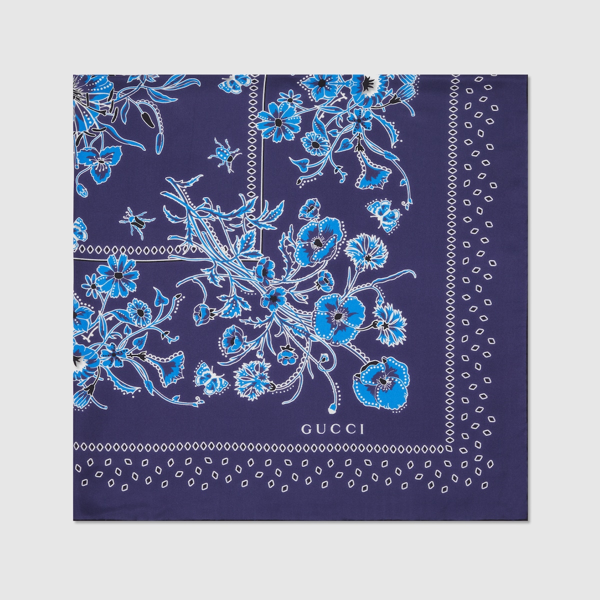 Printed cotton pocket square in purple | GUCCI® Canada